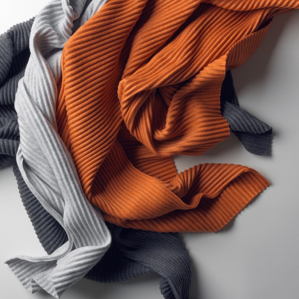 Dhs Pleece Throw - Dark Grey - Make Designed Objects