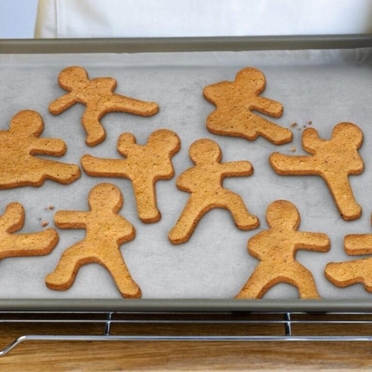 Fred Tea Infuser Hot Belly - Make Designed Objects